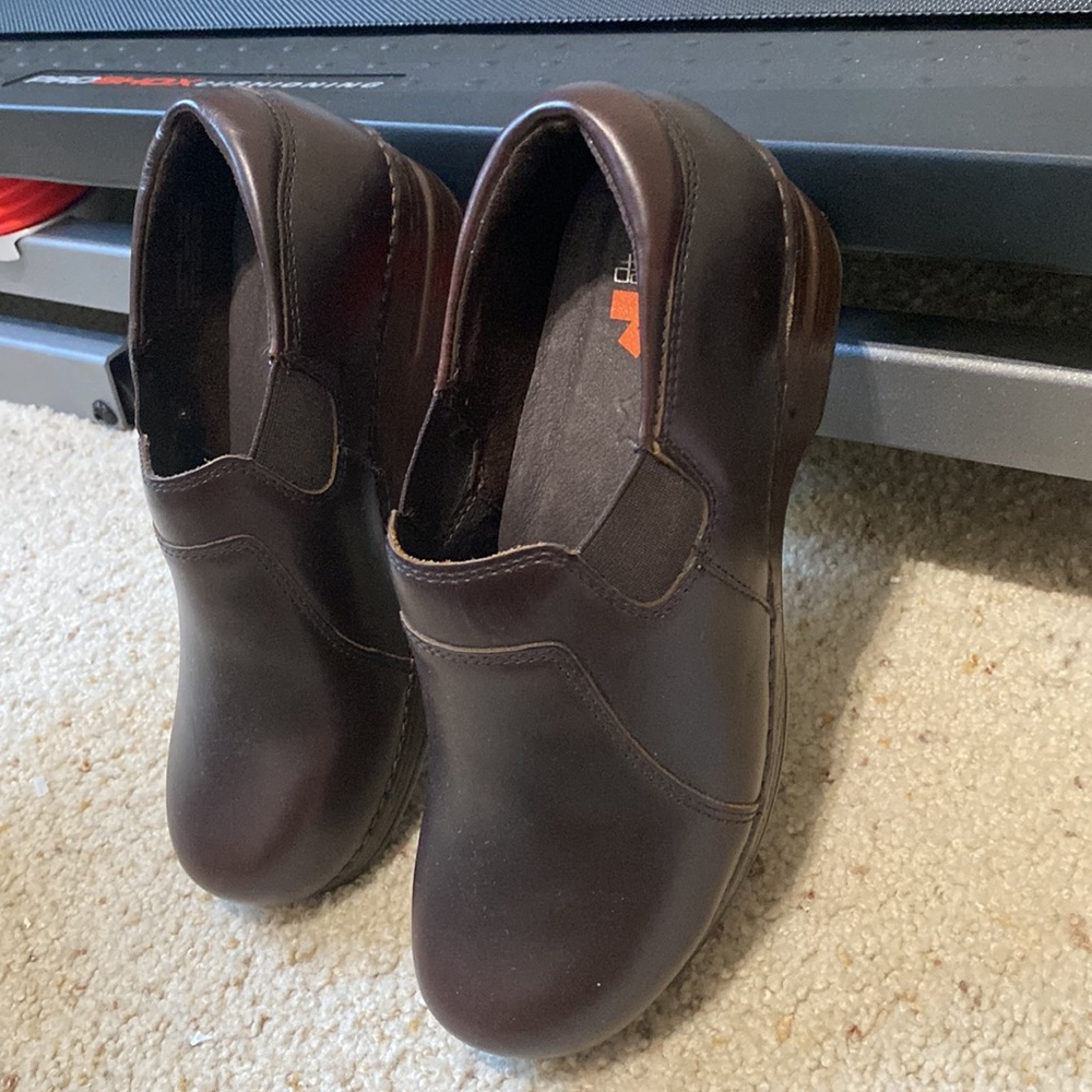 Dansko Nursing Shoe - Gem